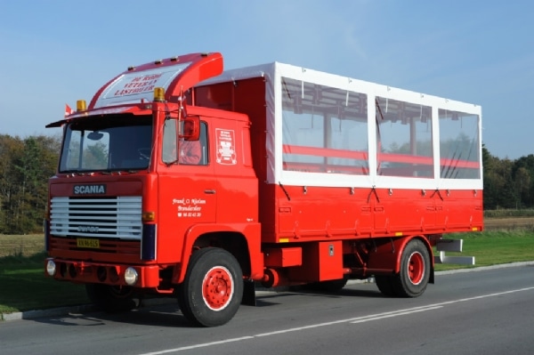 Studentervogne til studenterkørsel og eksamenskørsel | De Røde Veteran ...